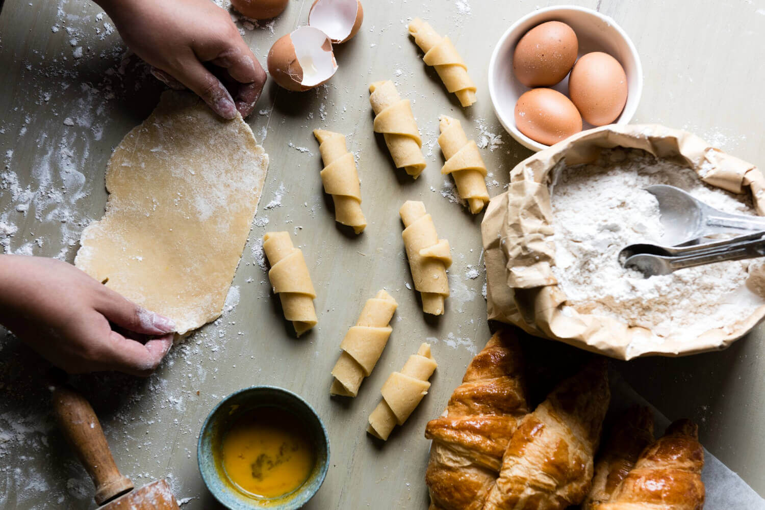 How to make croissants: how to get the perfect layers! - Oinos Bistrot